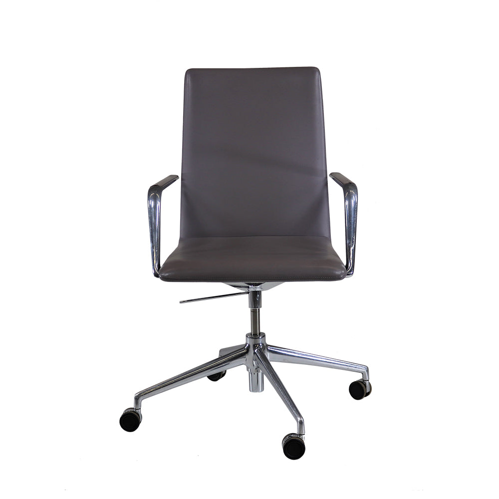 Brunner: Finasoft Medium Back Meeting Chair in Grey Leather ...